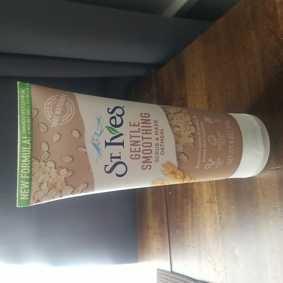 St. Ives | Skincare | St Ives Gentle Smoothing Scrub And Mask Oatmeal ...